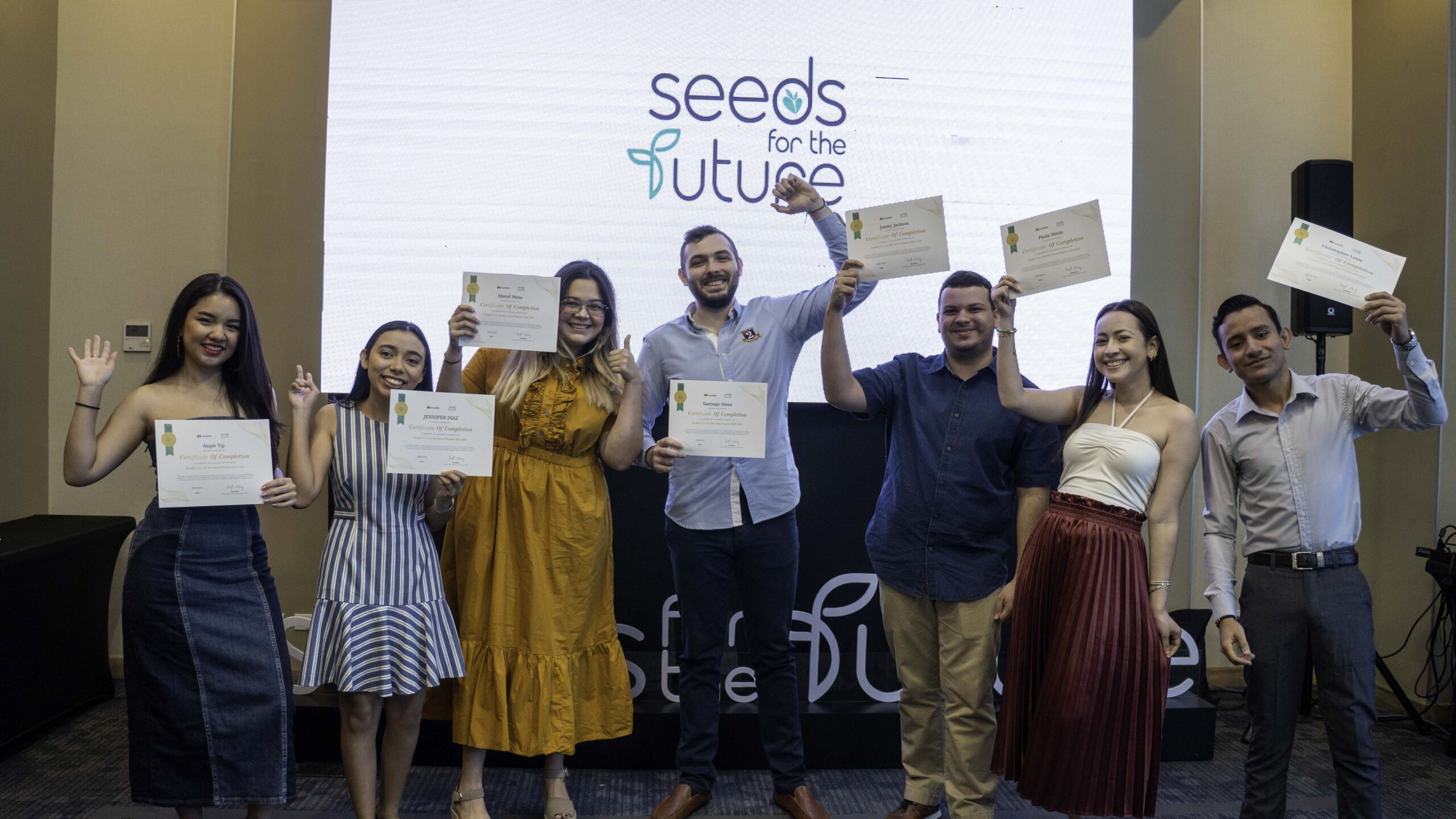 Jóvenes hondureños completan exitosamente programa “Semillas para el ...