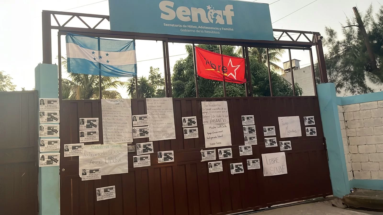 Se cumplen ocho días de la toma en SENAF Se cumplen ocho días de la toma en SENAF