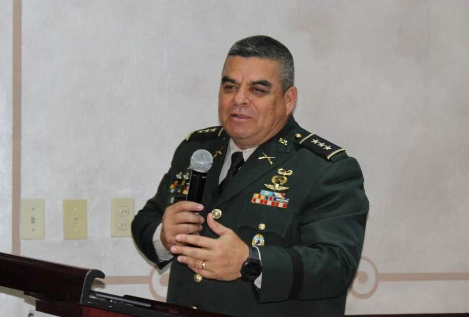 Ramiro Muñoz obligado a pedir la baja tras rechazar misión diplomática ...