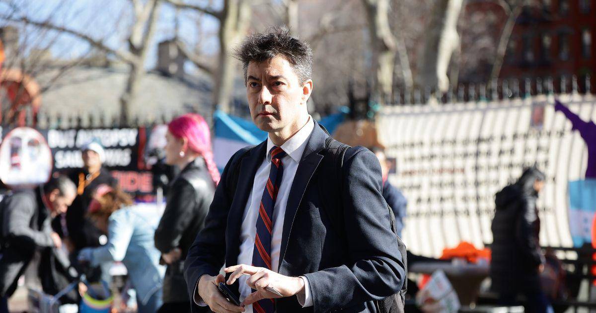 Solo el abogado Renato Stabile asistirá a la lectura de sentencia