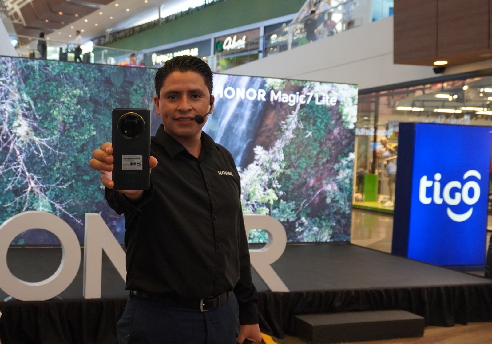 Tigo presenta el innovador HONOR Magic7 Lite