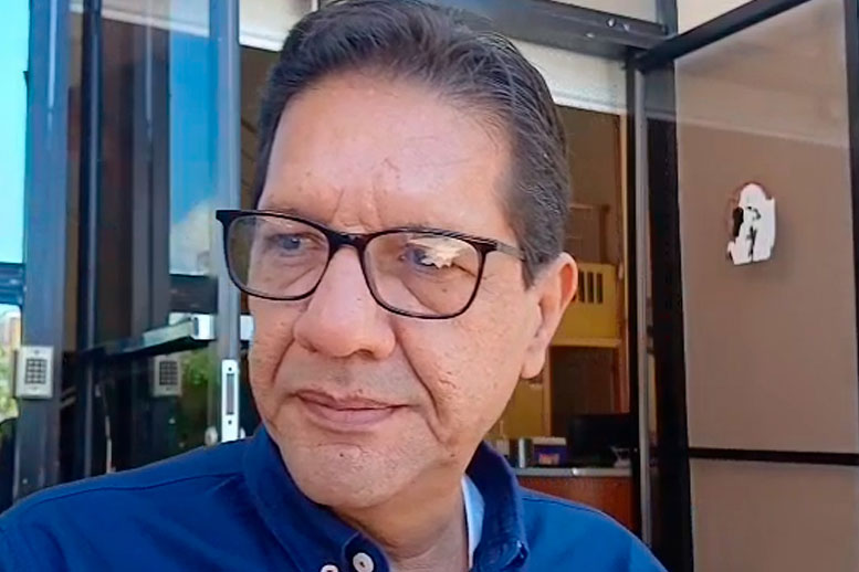 Mario Urrutia denuncia que su vivienda está sitiada por agentes del Estado